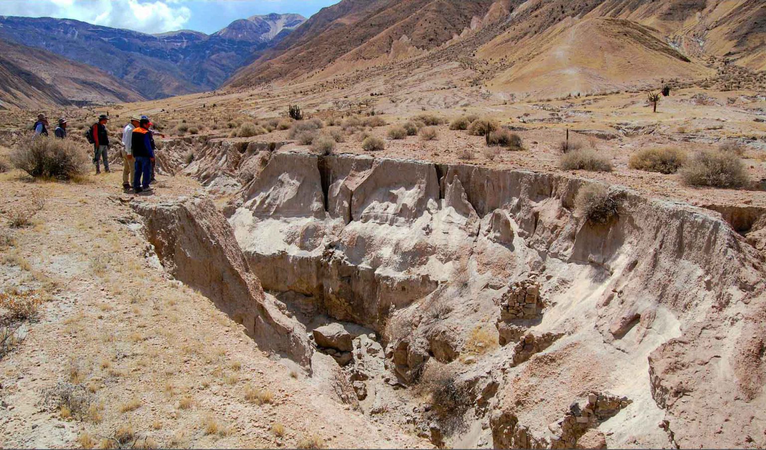 The Calicanto pyroclastic succession of the 1600 CE Huaynaputina ...